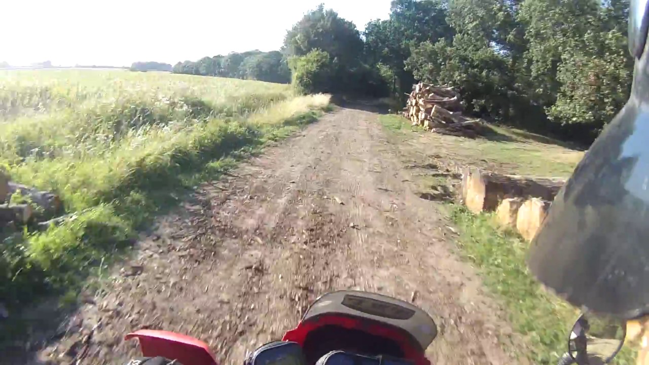 A Ride Along the Chiltern Escarpment (KLR650, 07.08.16) - YouTube
