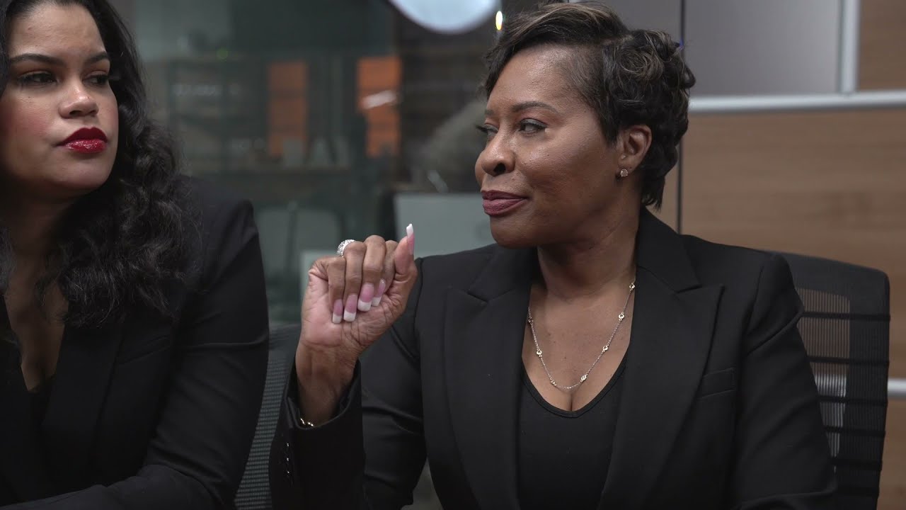 S1: E2 The Boss Ladies hear the first mentee pitch and sparks fly ...