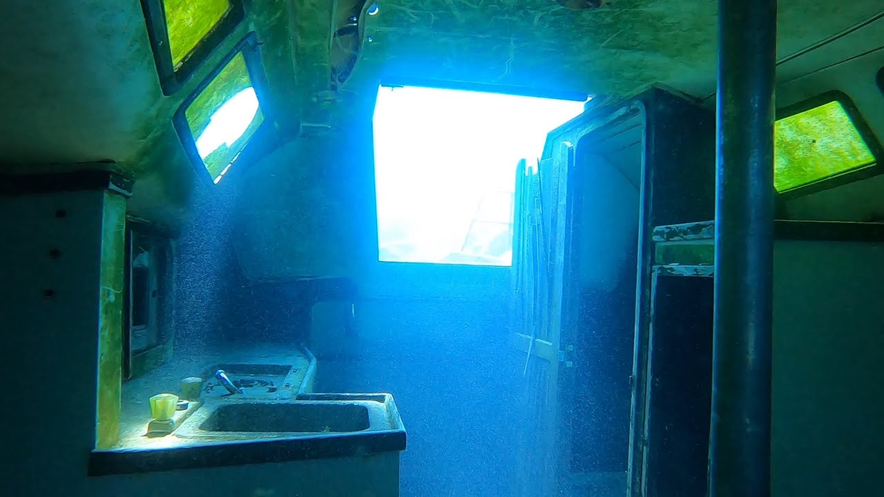 Free diving Vortex springs with Tony white - YouTube