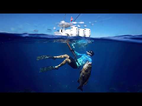 Near Fatal 80 ft Blackout Rescue | Big mistake Florida Keys Spearfishing