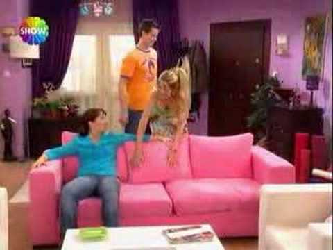 aysun kayacı mini etek dekolte