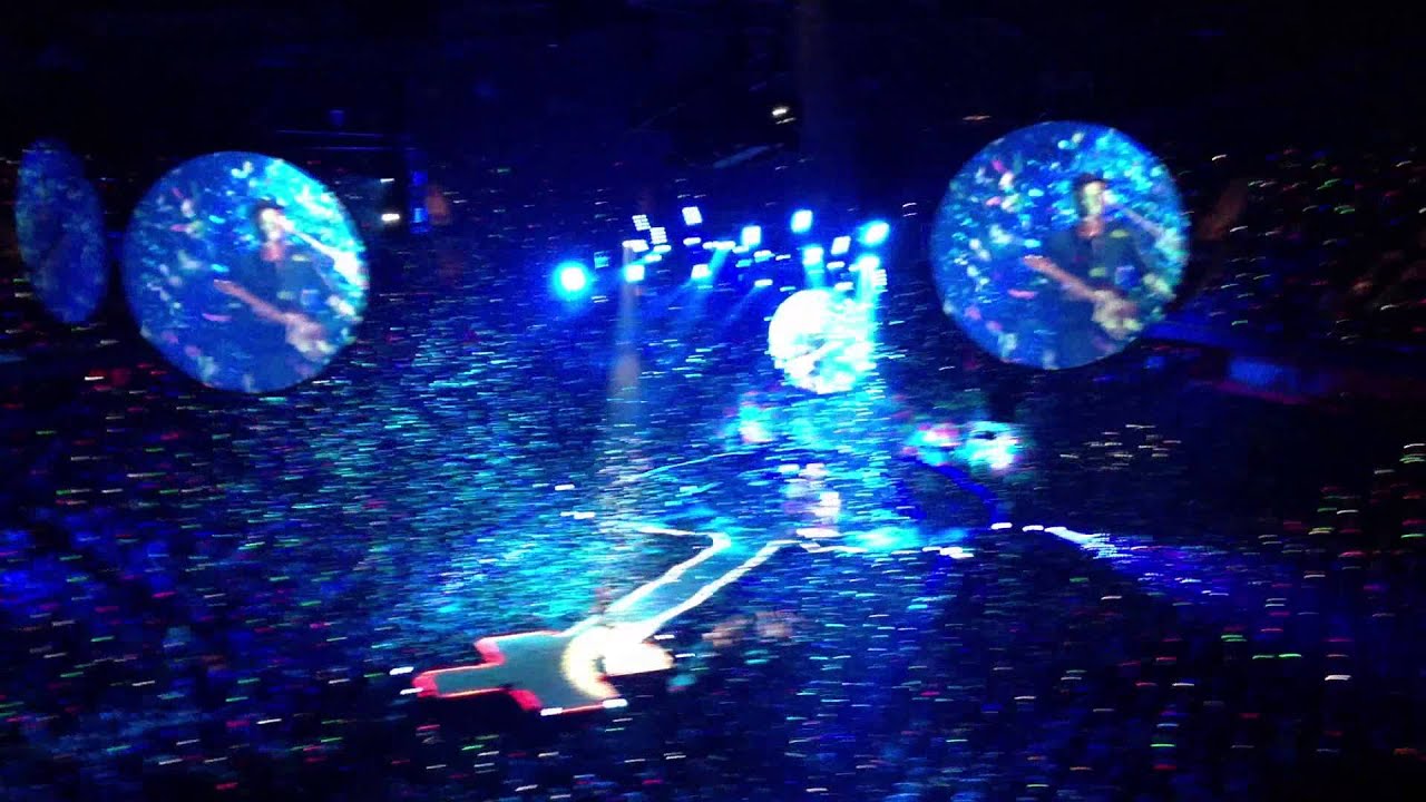 In My Place - Coldplay Concert 29 December 2012, Connecticut - YouTube