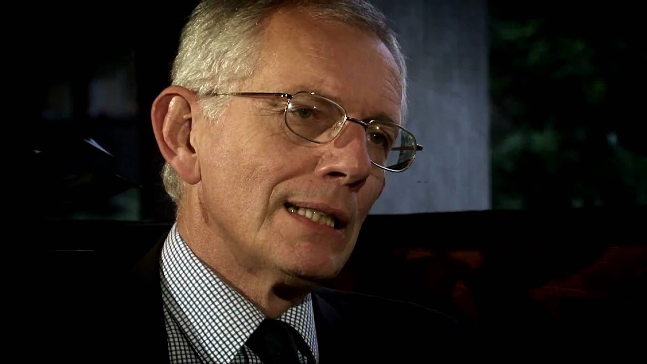 Leaders In Medicine: Interview with Professor Sir Ian Gilmore - YouTube