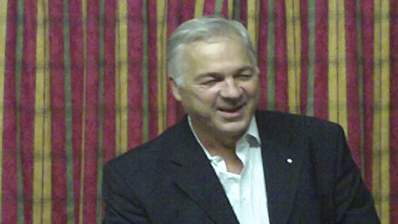 Nic Picot laugh with magic - YouTube