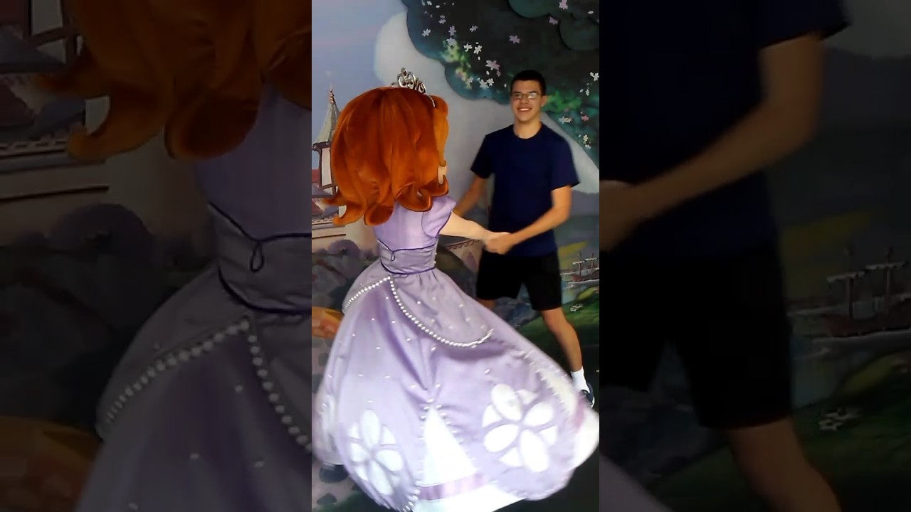 Dancing with Sofia the First! She Dances and Then She Kisses Me! - YouTube