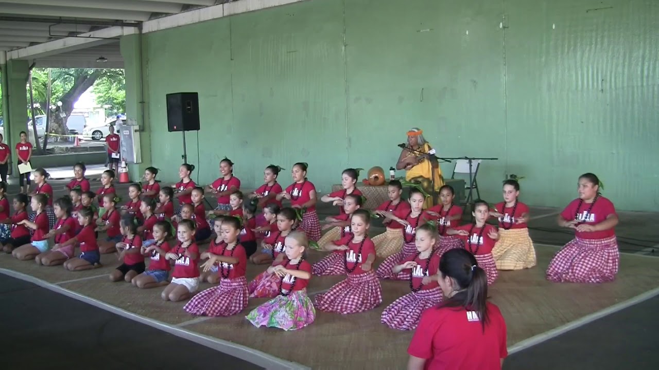 I Love Hula in Kailua Town FT: Kumu Hula Mapuana DeSilva and Halau ...