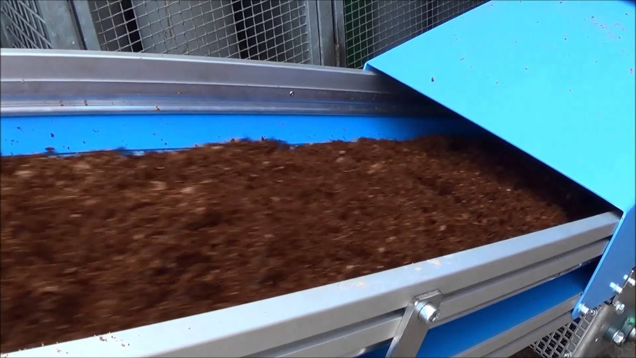 Logitec Plus Coco Mill CM100 - YouTube