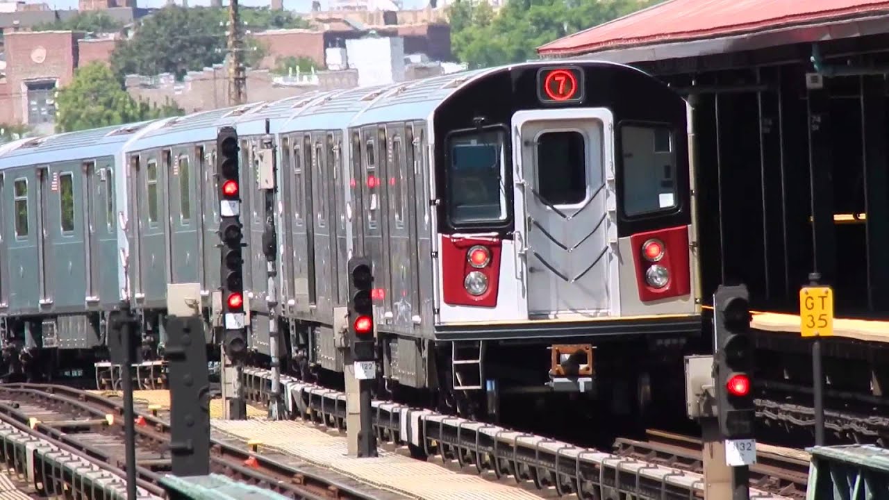 (7) train action at 74th Street-Broadway (Weekend G.O.) - YouTube