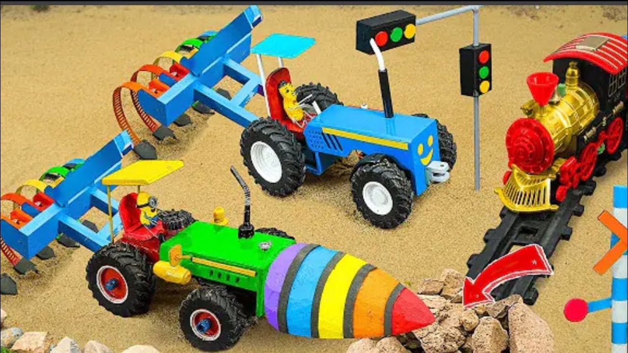 Truck and mini Excavator with Hydraulic Hammer | JCB driving direction ...