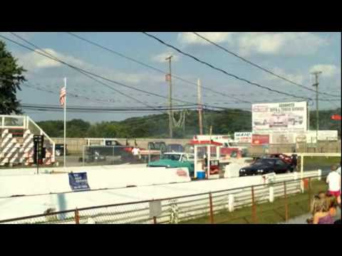 Street and drag cars racing at 75-80 Dragway 7-9-2011.wmv - YouTube