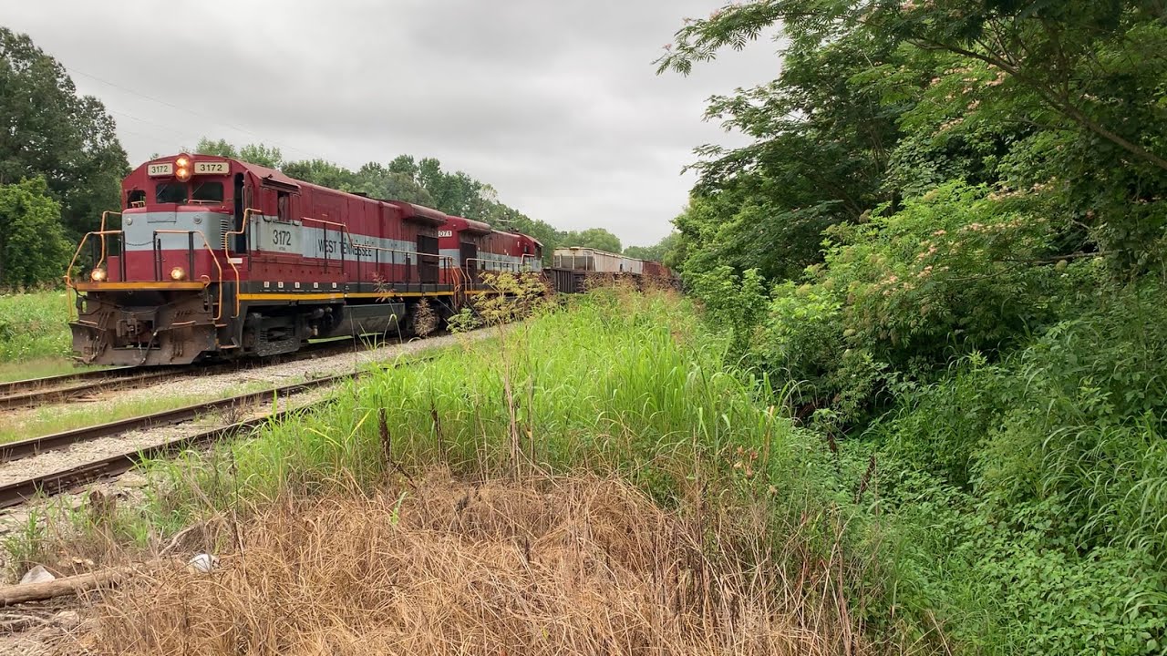 WTNN 3172 B23-7 leads a short T93 with a fantastic Leslie RS5T! - YouTube