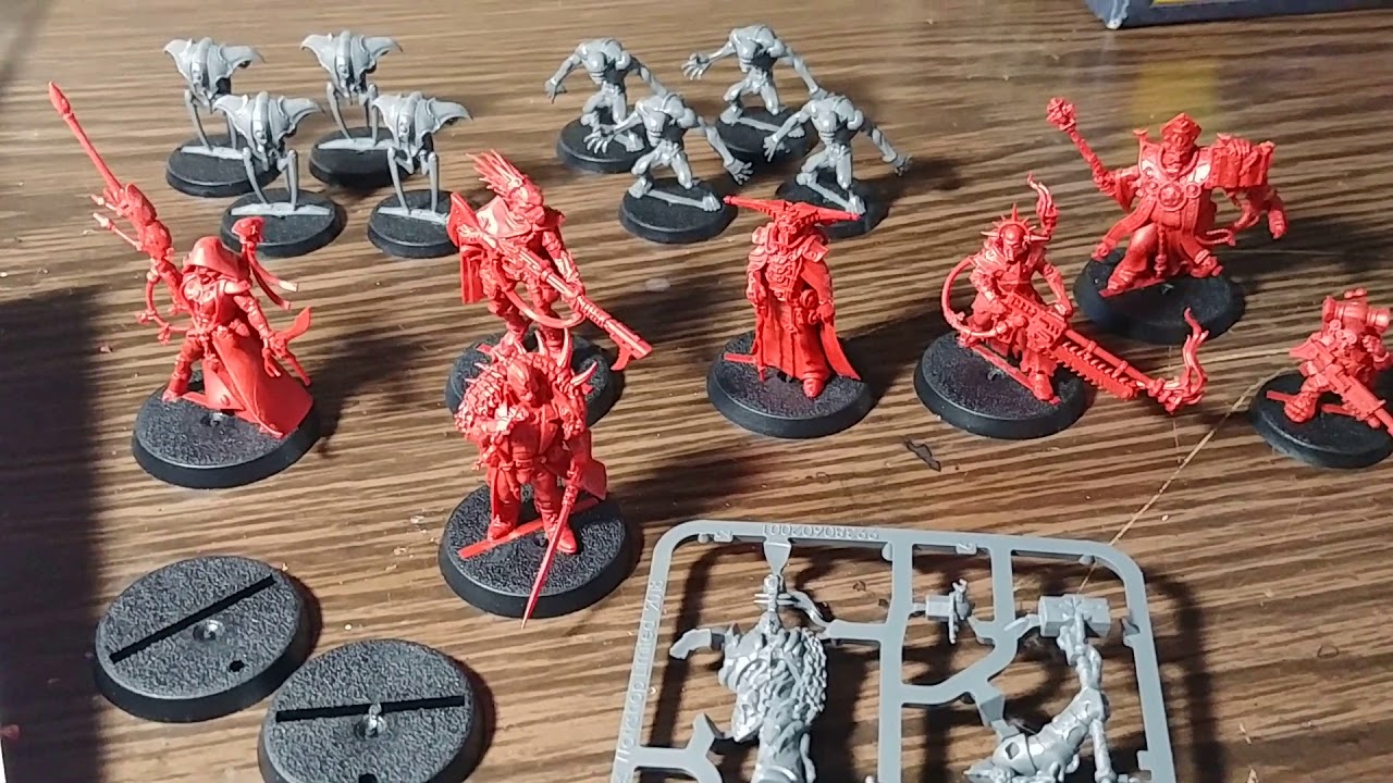 Blackstone Fortress miniatures - YouTube