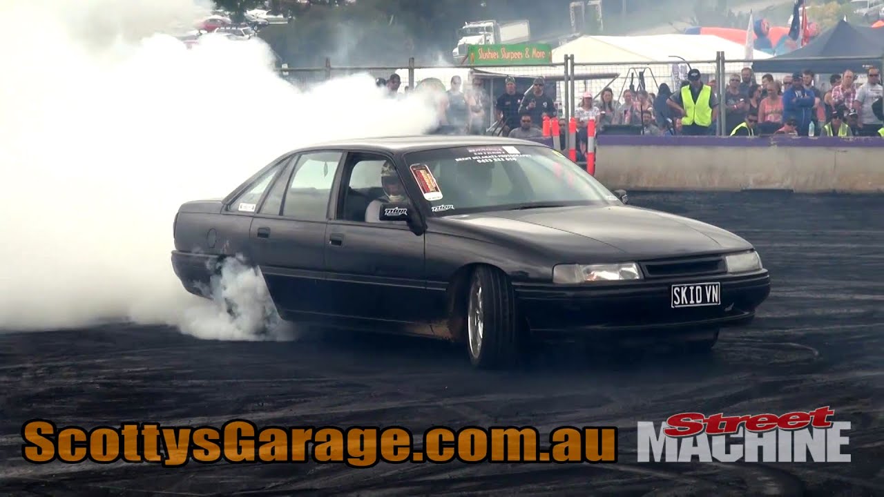 SKIDVN V6 Commodore Burnout - YouTube