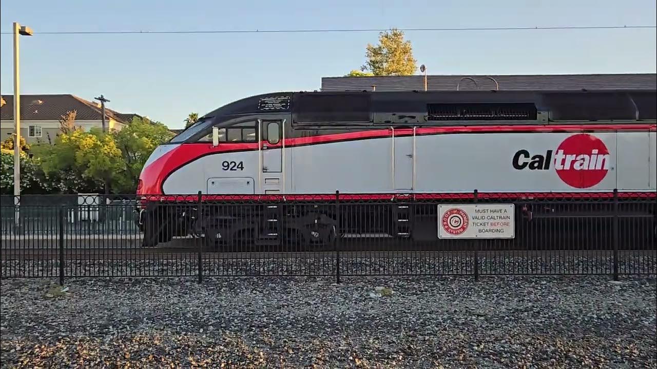 Caltrain JPBX 924 MPI MP36PH-3C leading Late Southbound 128 at Santa Clara Station - YouTube