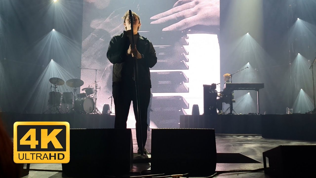 Lewis Capaldi - 'Bruises' [4K] Manchester Apollo 02.03.20 [LIVE] - YouTube