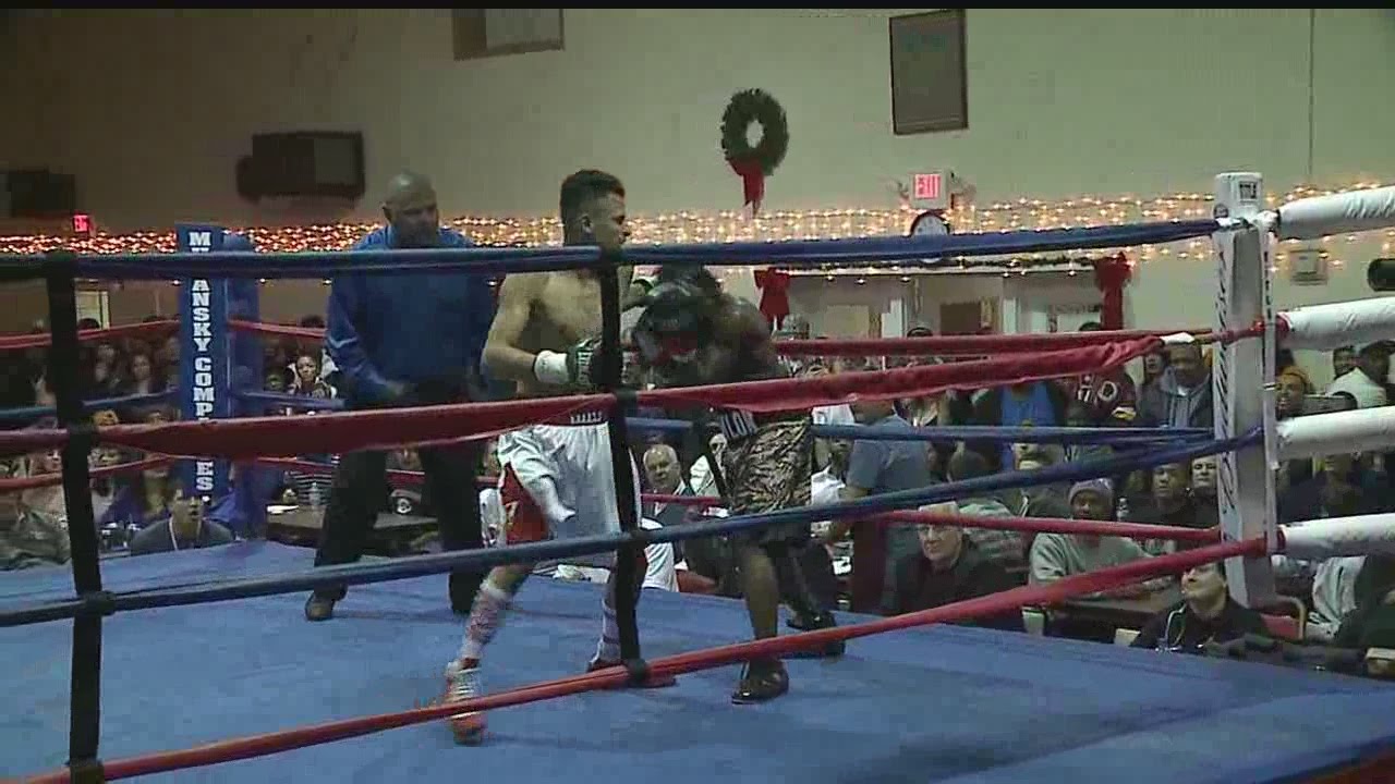 Detroit boxer dies after being hurt in Youngstown bout - YouTube