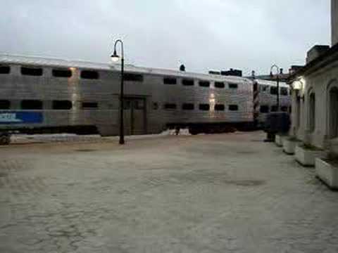 Metra #408 Leads Inbound Commuter, Joliet IL - YouTube