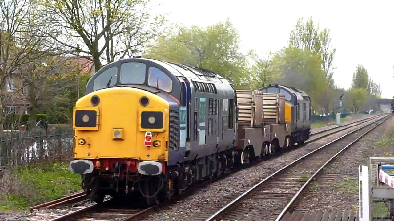 DRS Class 37's 37667 TNT with 37087 at Bare Lane with Heysham Flasks 14 ...