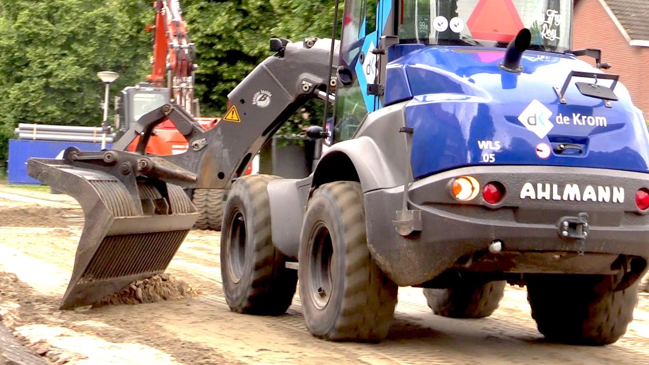 Ahlmann AZ95e wegenbouw straatwerk - YouTube