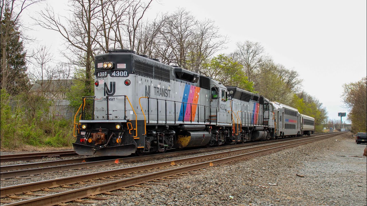 Full HD 60FPS: NJ Transit GP40-2 4300 Leads an MMC Extra East through Bound Brook 4/16/22 - YouTube