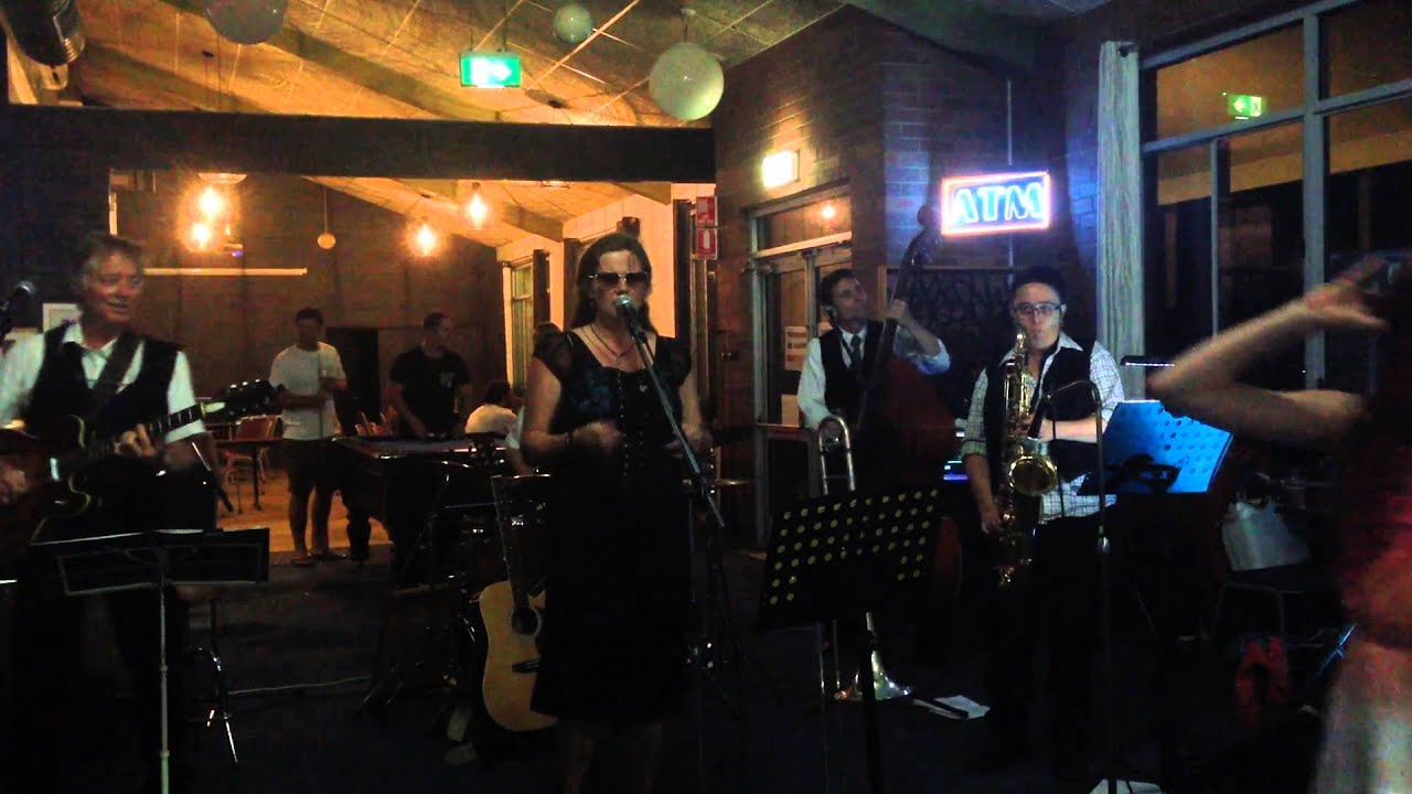 Trombone Kellie Gang 'Hound Dog' - 2016 - YouTube