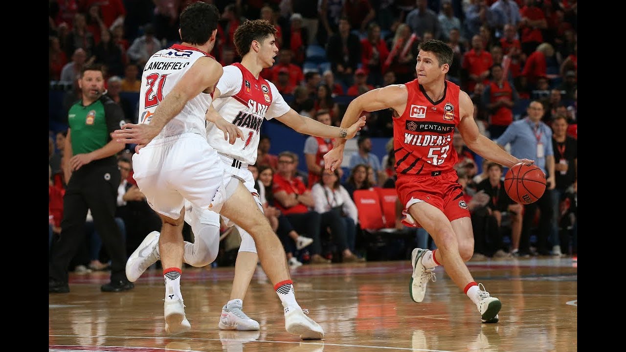 Perth Wildcats v Illawarra Hawks | Cotton upstages LaMelo | NBL ...
