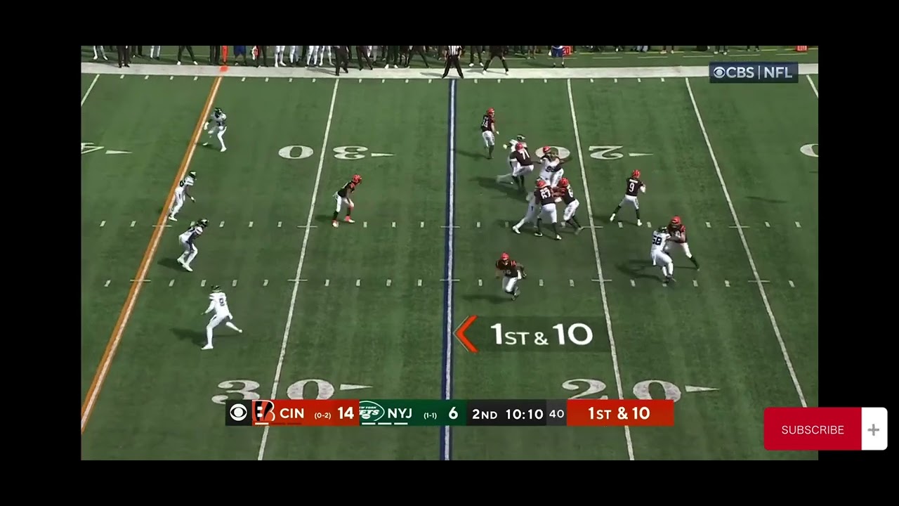 Joe Burrow finds Tee Higgins for a very impressive big play!!! That's nice catch and throw ...
