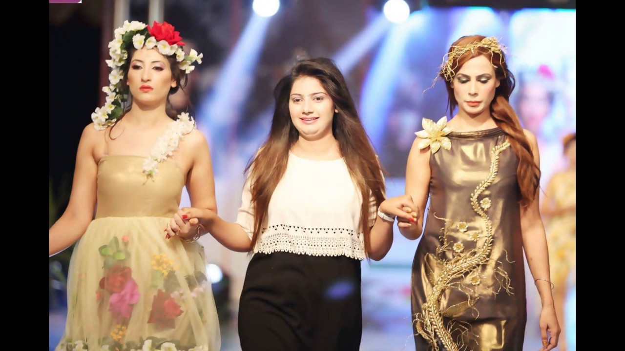 Beautiful Pakistani Model Ayesha - YouTube