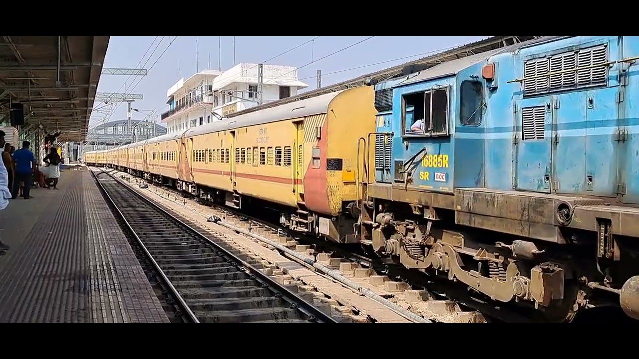 Yellow Coach Express arriving at Railway station - YouTube