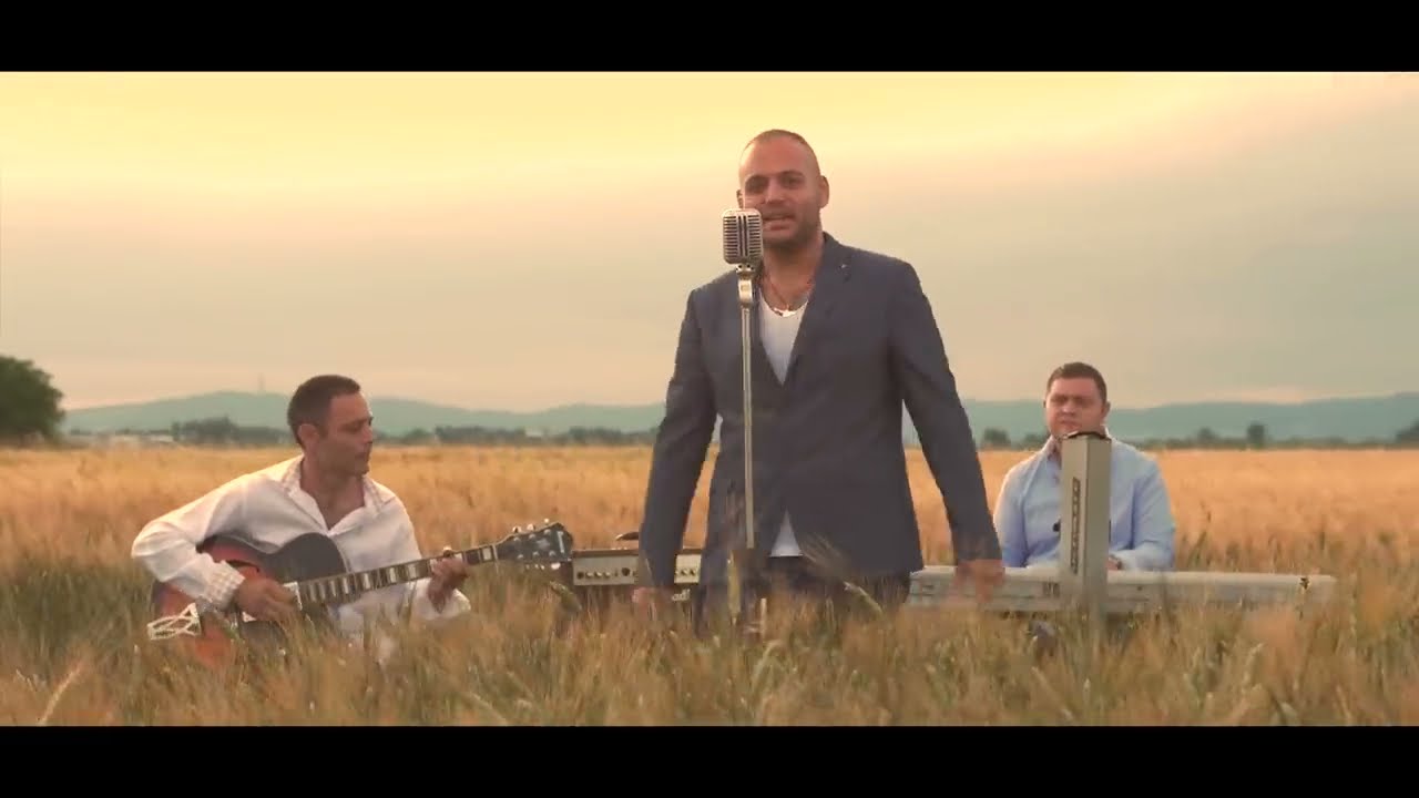 Tomáš Botló - ŽIJEM S HUDBOU prod. Bertok Pityu (OFFICIAL VIDEO) - YouTube