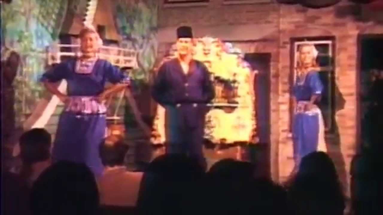 Holland Traditional Dance （Dutch Folk Dance）- Amsterdam Restaurants ...