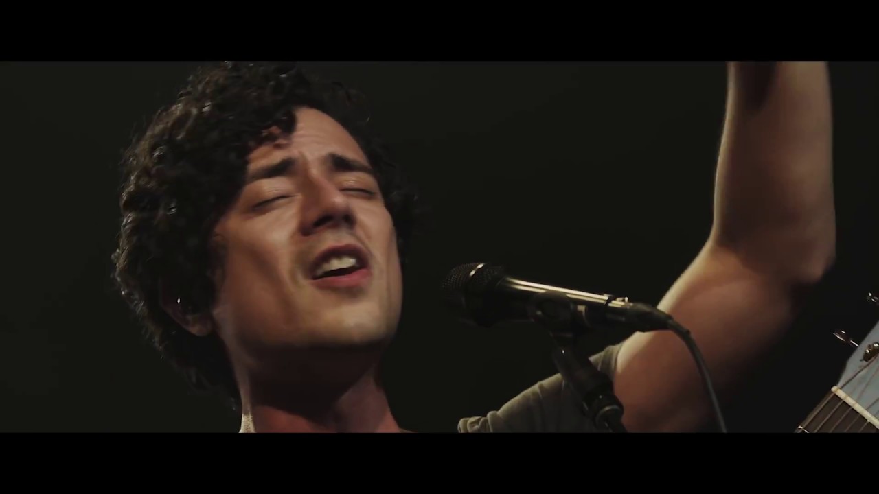 Jesus Culture – Halls of Heaven - Chris Quilala - YouTube