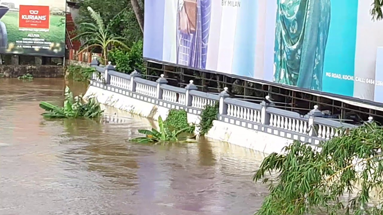 KERALA Flood 2018||ALUVA PERIYAR RIVER || VIEW FROM MARTHANDA VARMA ...