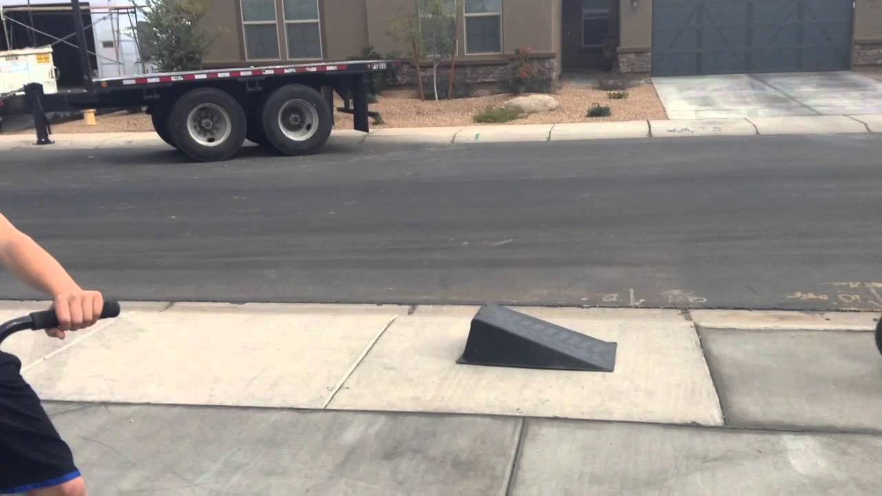 Little Bike Jump Fail - YouTube