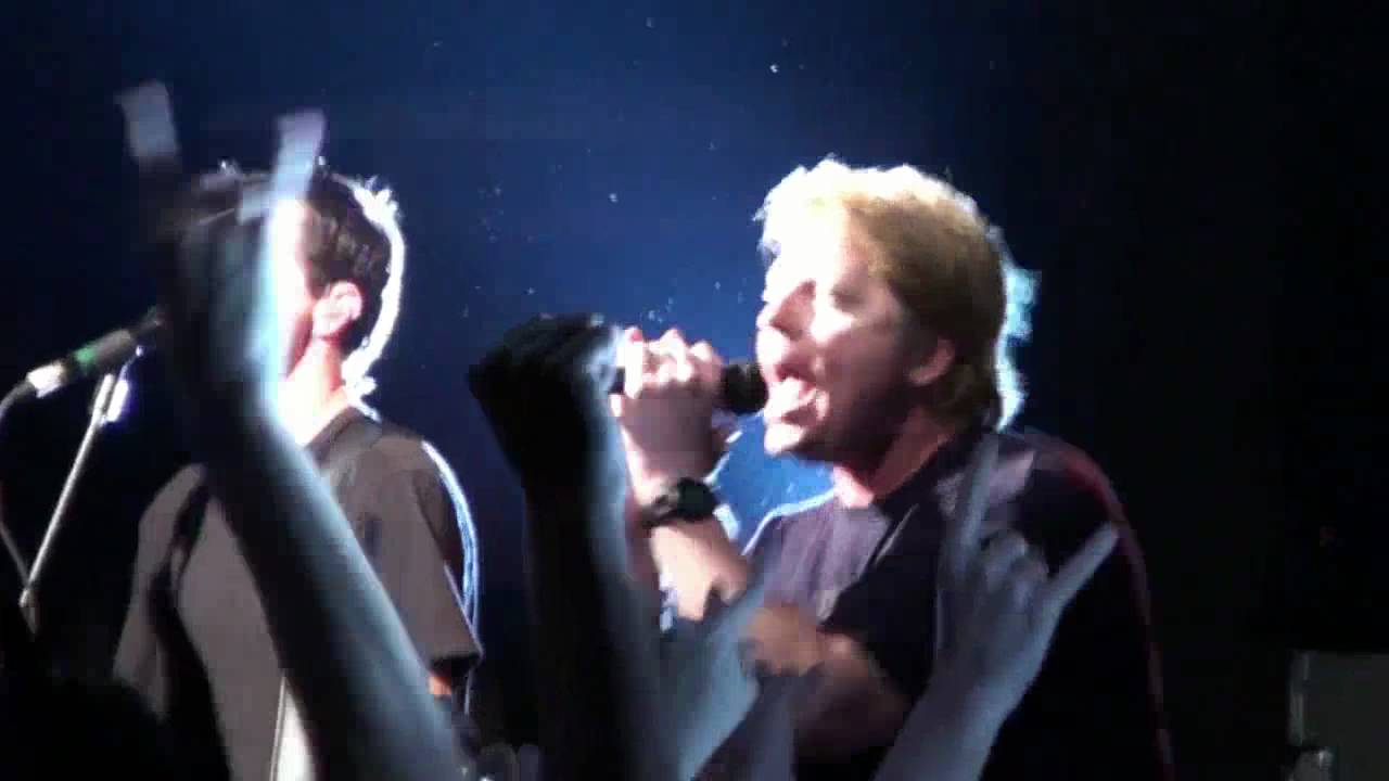 The Offspring - Trabendo Paris France 2008 - Beheaded - HD 720P - YouTube