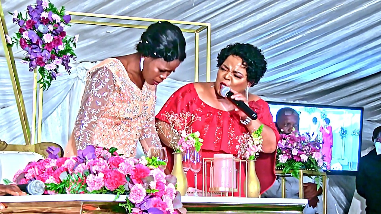 Dr Rebecca Malope ☆ to God be glory @ Ps Mafumo & Ps Rhandzu ...