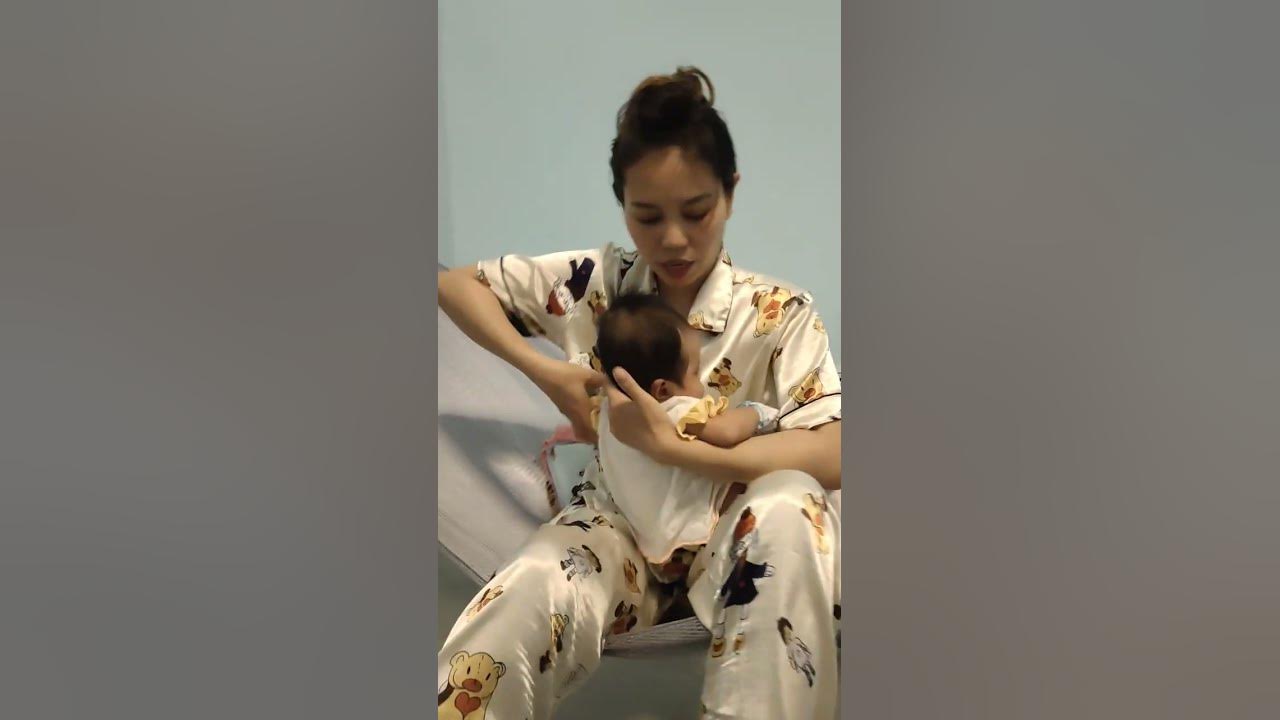 Yue With Mom Mommy Body Massaging To Yue Youtube