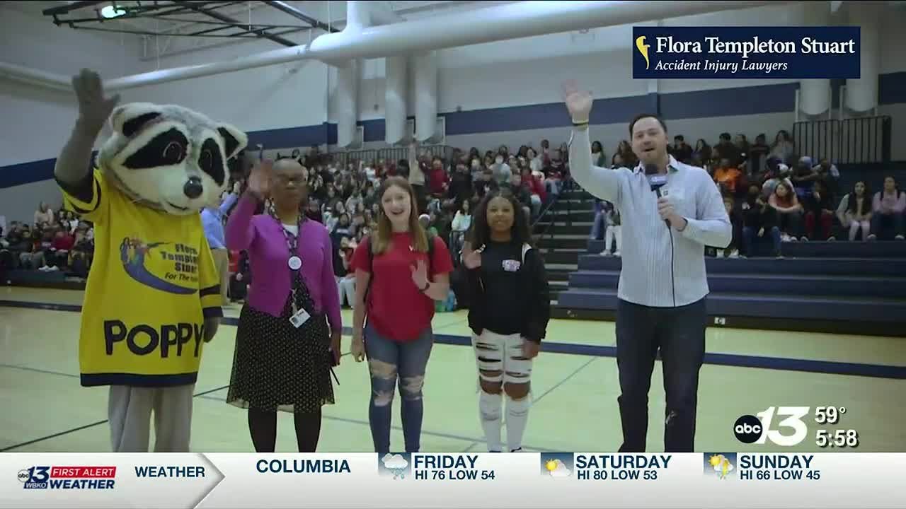 Poppy's Field Trip visits Moss Middle School - YouTube