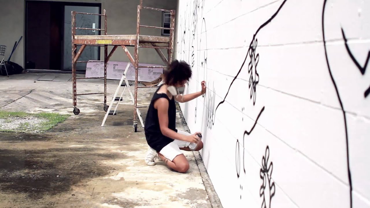 Shantell Martin "Continuous Line" - YouTube