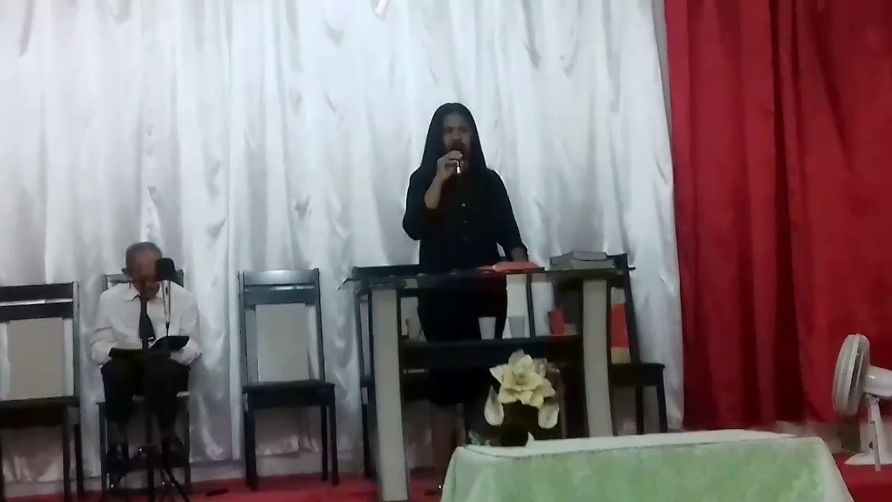 Miss. Ednéia - Pregação - YouTube