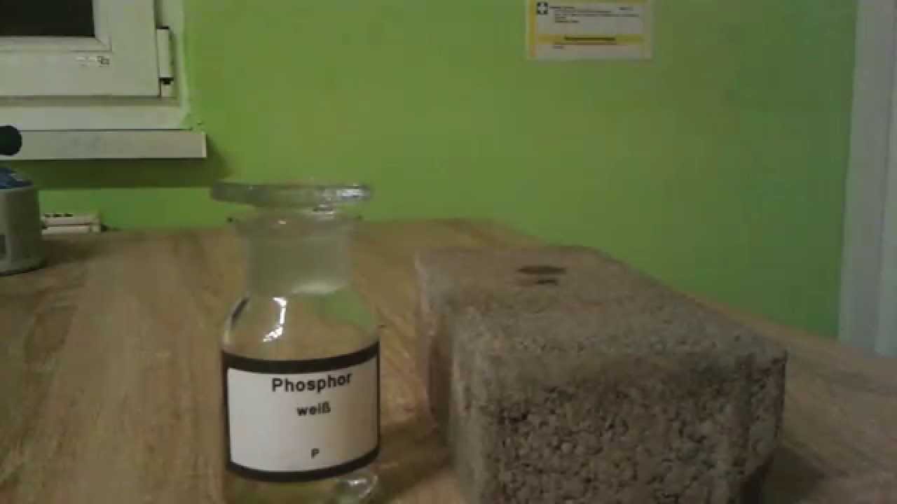 Chemie Experiment 67 - Verbrennen von weißem Phosphor - YouTube