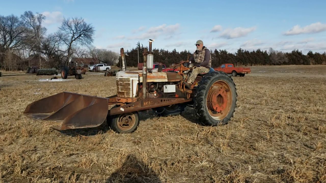 1949 Farmall H Tractor/Loader - YouTube