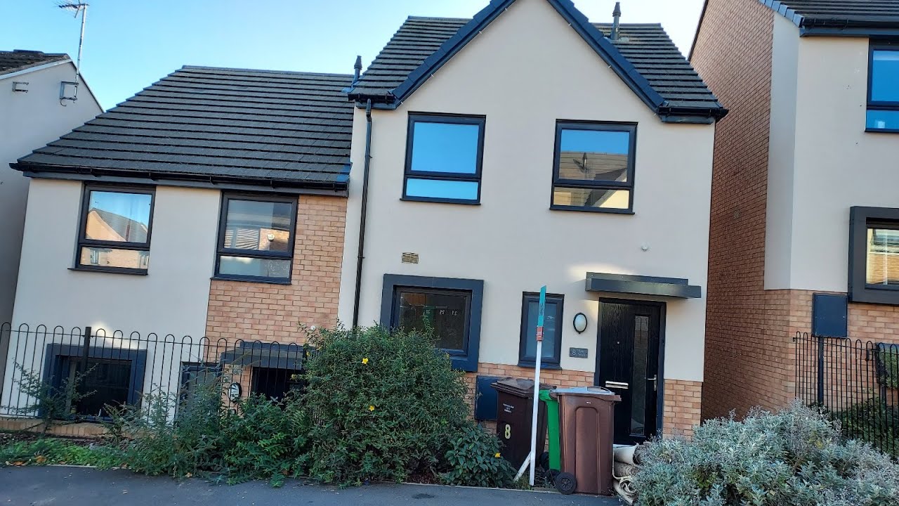 Modern 3-Bed Semi-Detached House | Ideal Nottingham Location near City ...