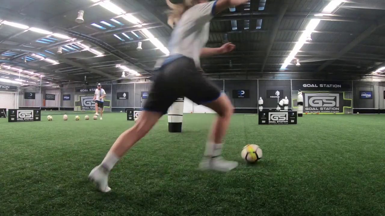 Position specific session for a right fullback - YouTube