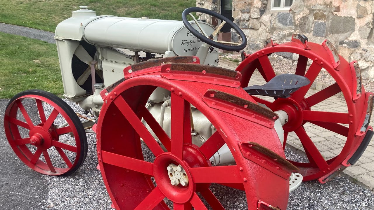 Fordson Model F 1924 - YouTube