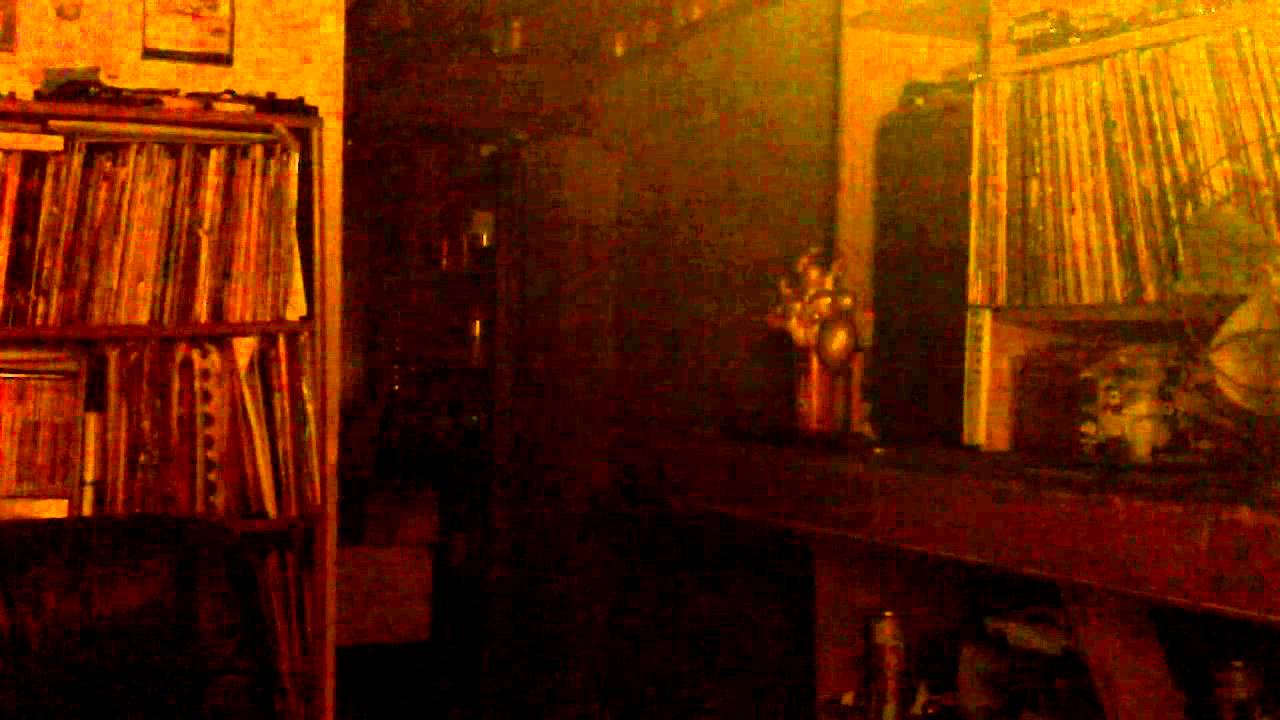 GHOST BOX EVP & VIDEO ORB AND FLASHES - YouTube