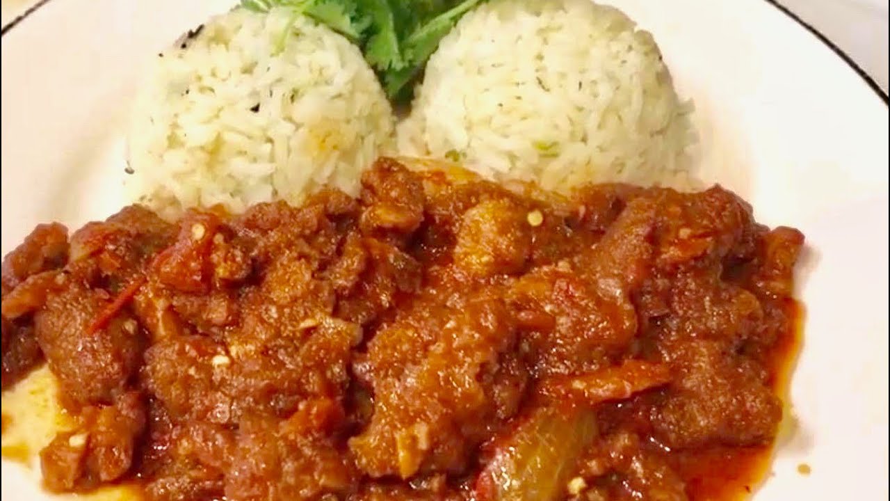 🔥Preparando unos chicharrones en salsa roja😋 - YouTube