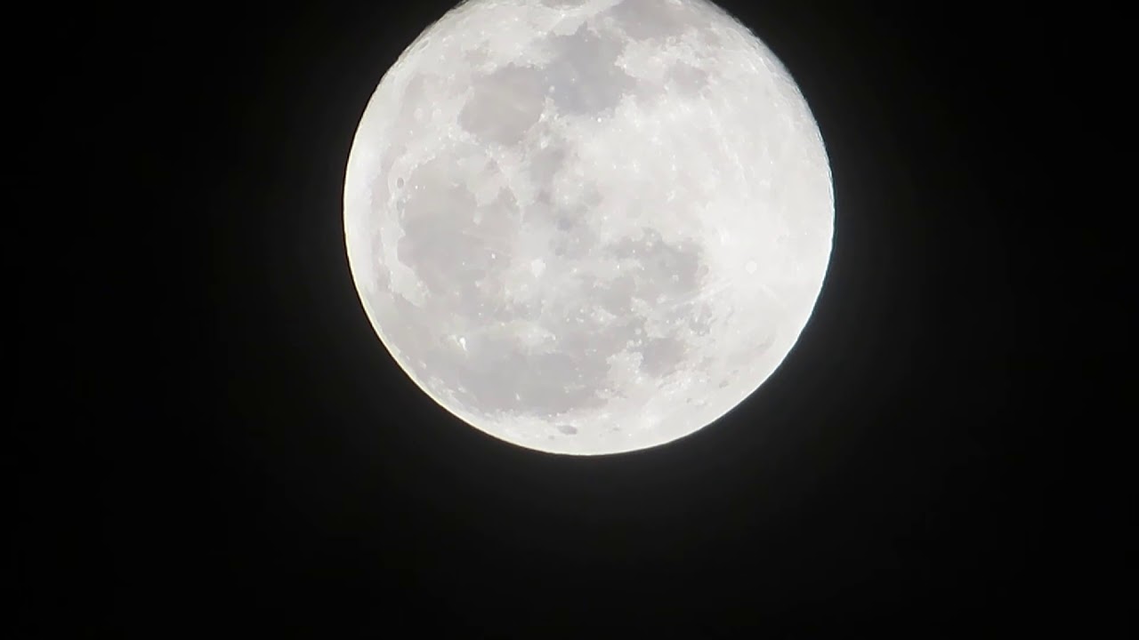 Canon PowerShot 4K capturing the moon - YouTube