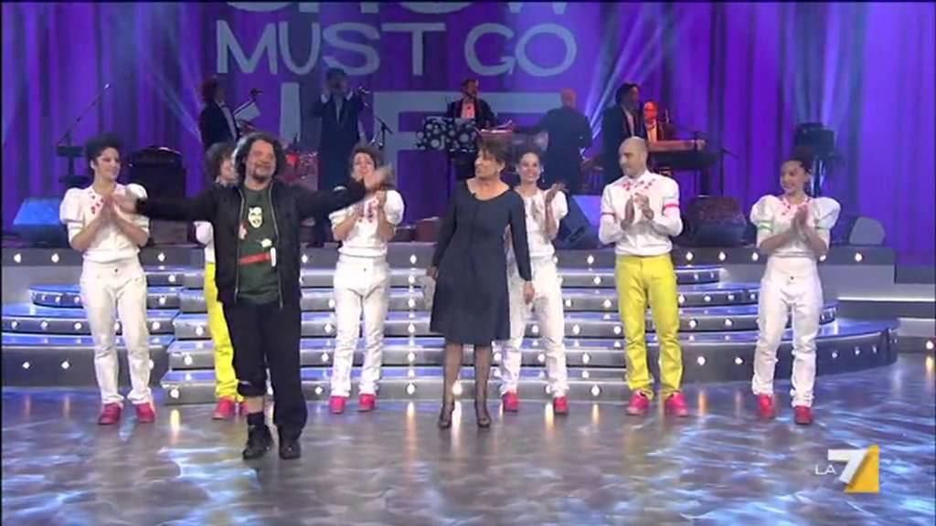 The Show Must Go Off 14/04/12 - YouTube