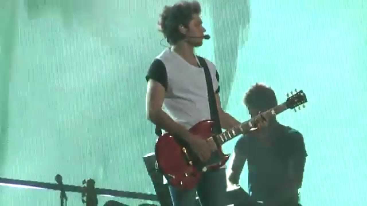 02 "Clouds" 2015/3/1 One Direction OTRA Tokyo,Japan - YouTube